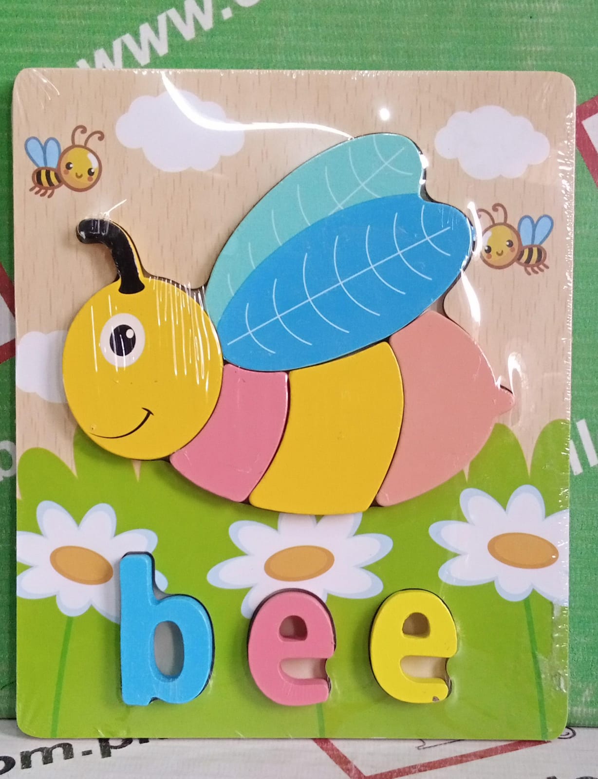 Wooden Puzzle Bee ( ST ) – Children Publications