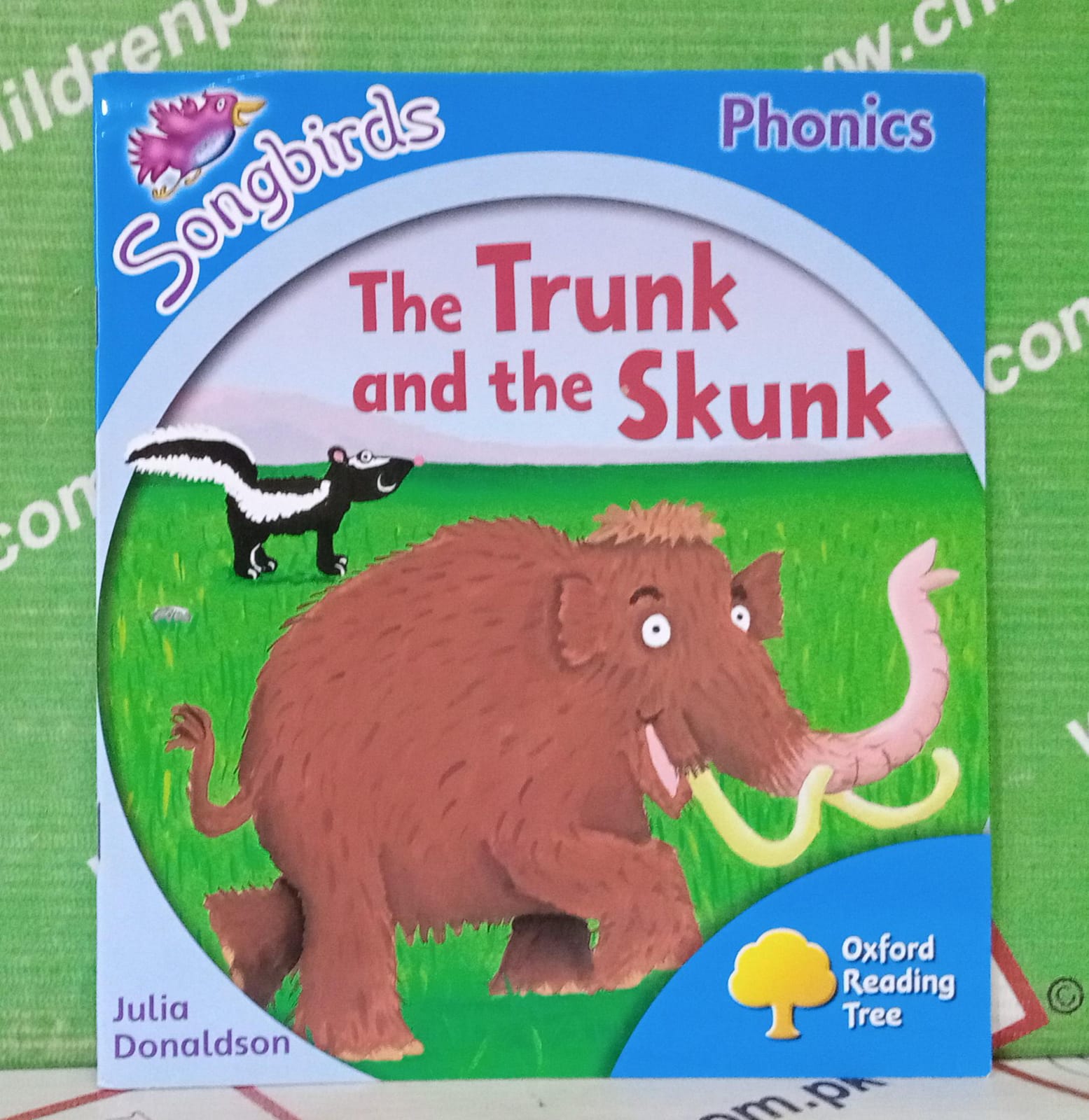 Song Birds Phonics The Trunk And The Skunk ( Oxford Reading Tree ...